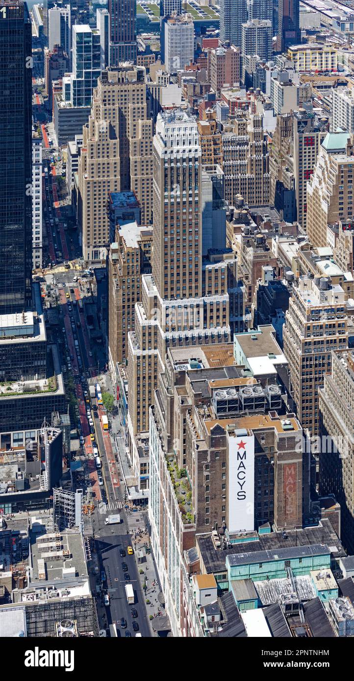 White trim accents Nelson Tower’s Art Deco design in Manhattan’s ...