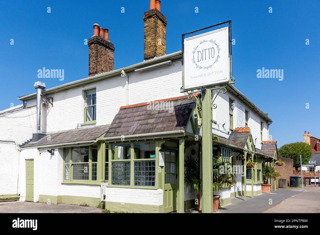 High street ditto thames ditton restaurant exterior restaurants hi-res ...