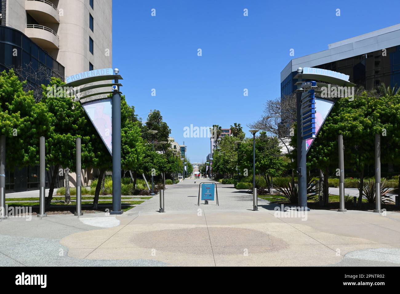 LONG BEACH, CALIFORNIA - 19 APR 2023: The Promenade a six block long ...
