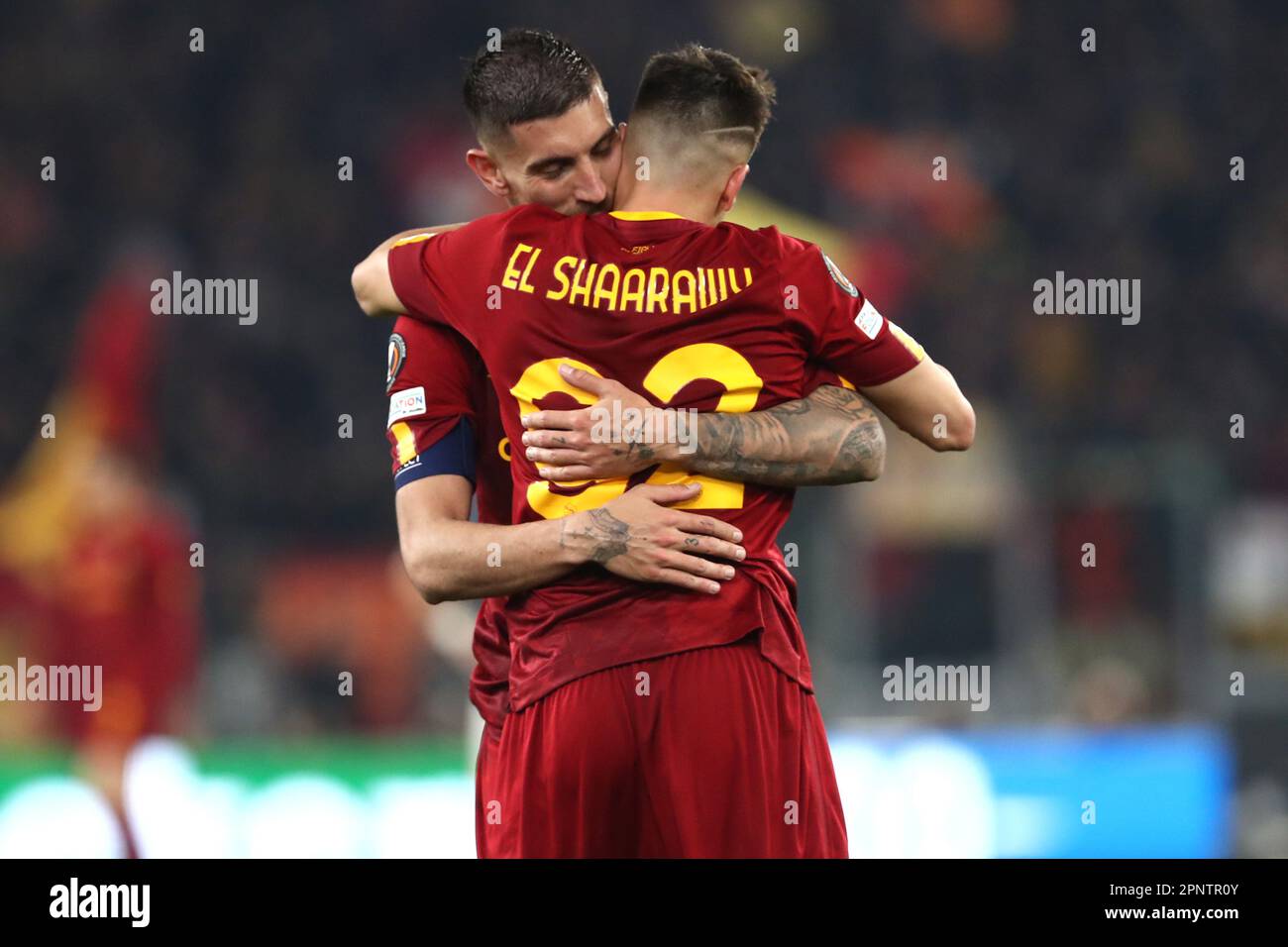 Stephan EL Shaarawy of Roma score the goal and celebrate during the ...