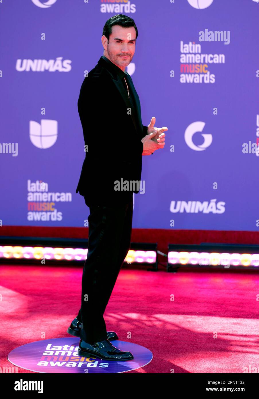 David Zepeda arrives at the Latin American Music Awards on Thursday ...