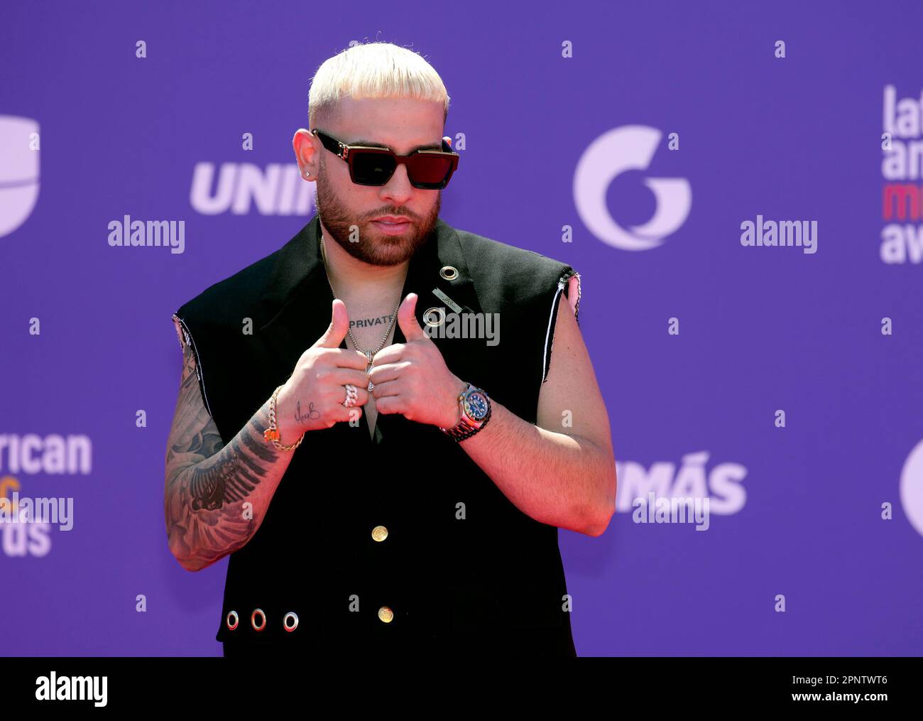 Mark B arrives at the Latin American Music Awards on Thursday, April 20 ...