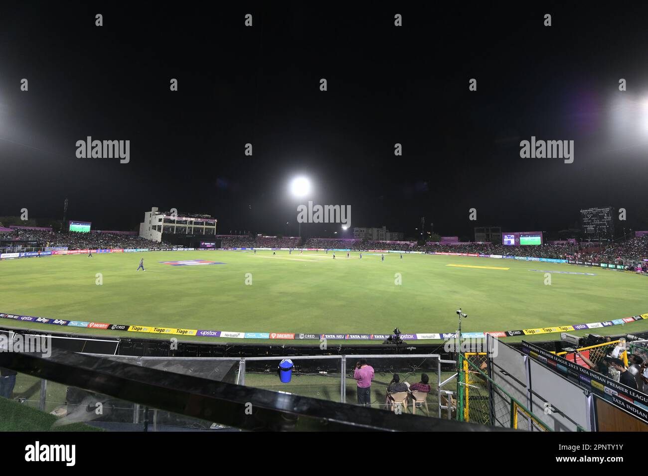 Cricket stadium night view hi-res stock photography and images - Alamy