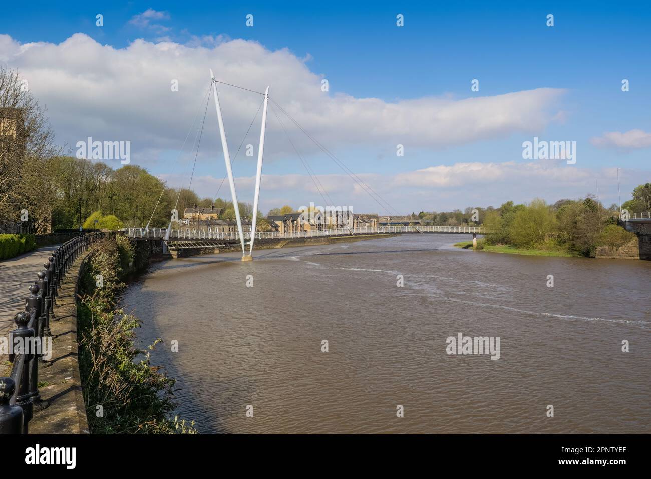 19.04.023 Lancaster, Lancashire, UK. The Lune Millennium Bridge is a ...