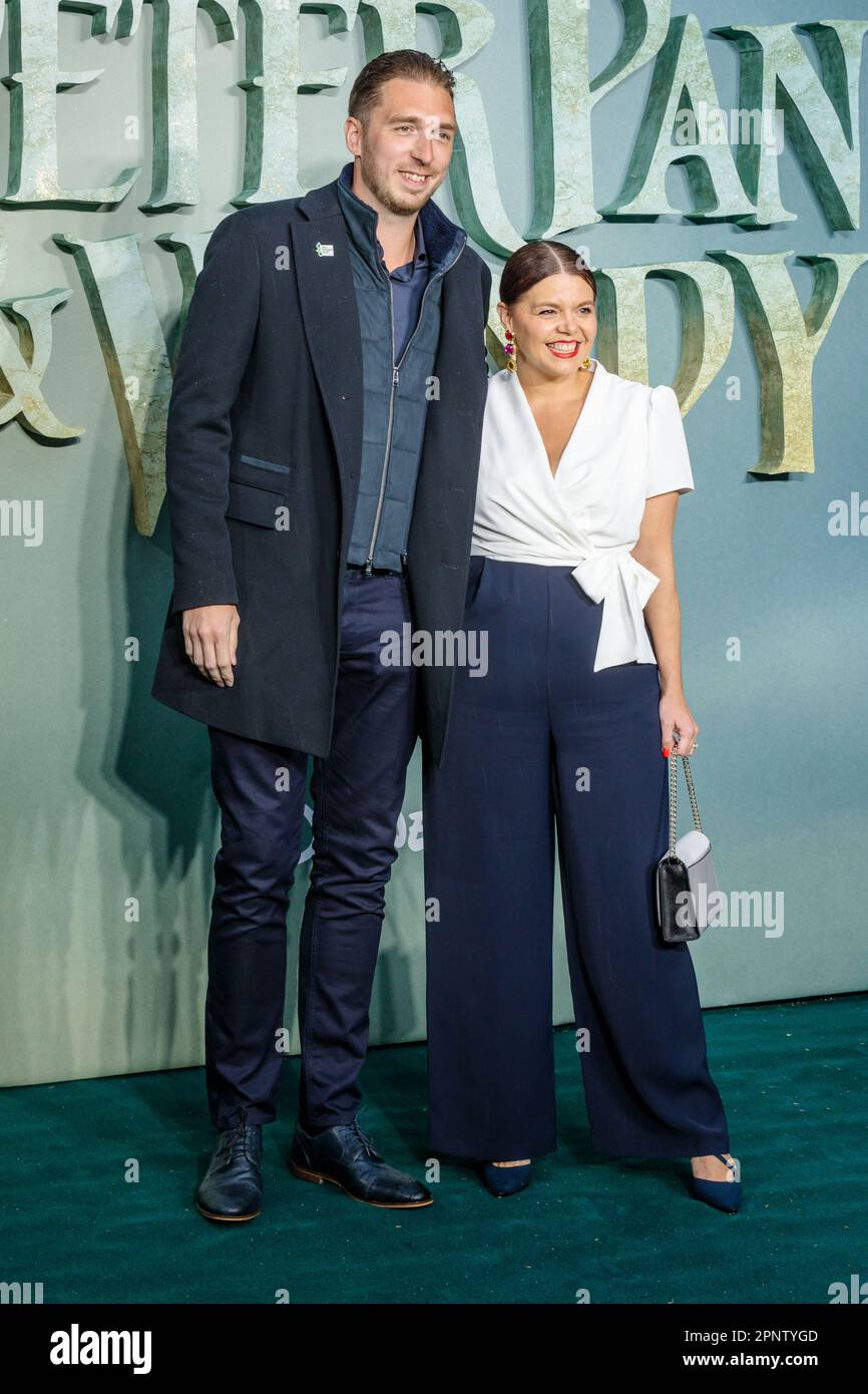 London, UK. 20th April 2023. Mark 'LadyBaby' Hoyle and Roxanne 'LadBaby ...