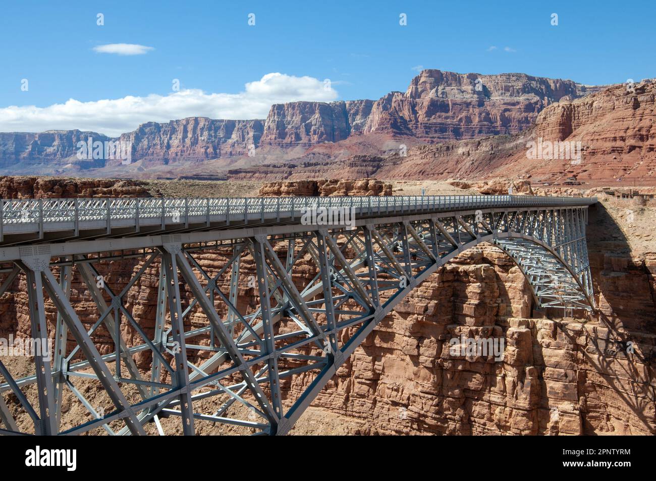 Indian arch bridge hi-res stock photography and images - Alamy
