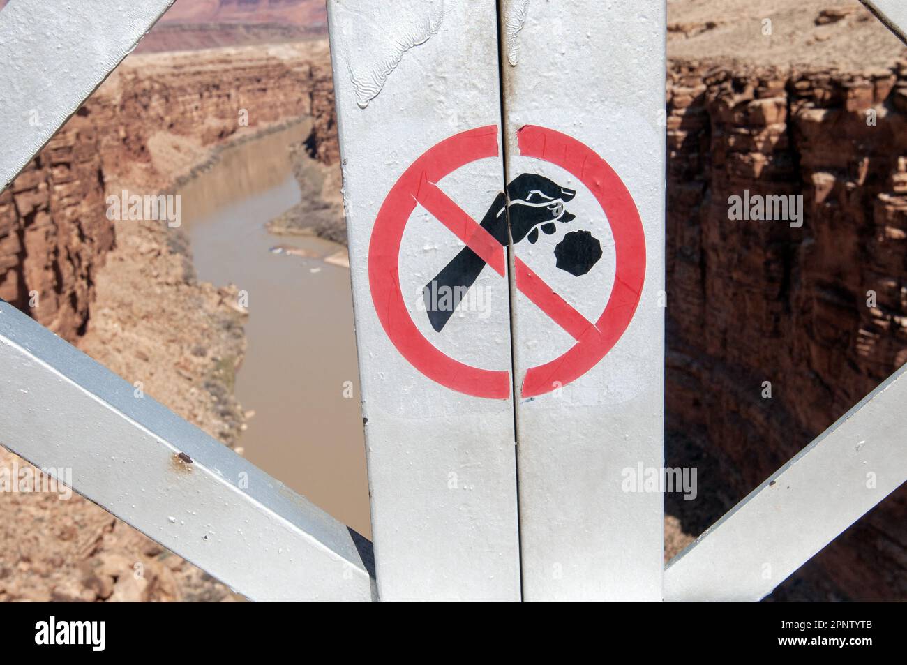 Warning sign on the Navajo Bridge, Arizona Stock Photo - Alamy
