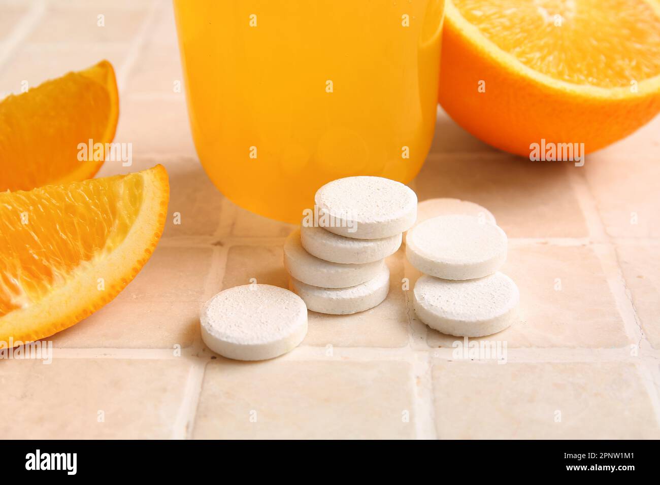 Vitamin effervescent supplement tablets hi-res stock photography and ...