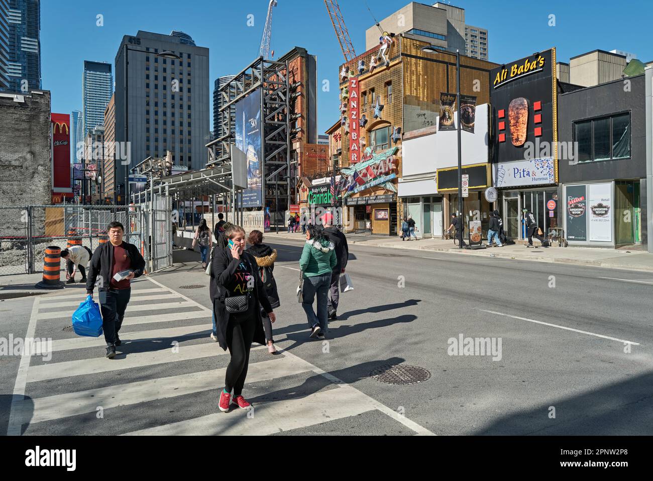 Yonge Street Toronto Stock Photo - Alamy