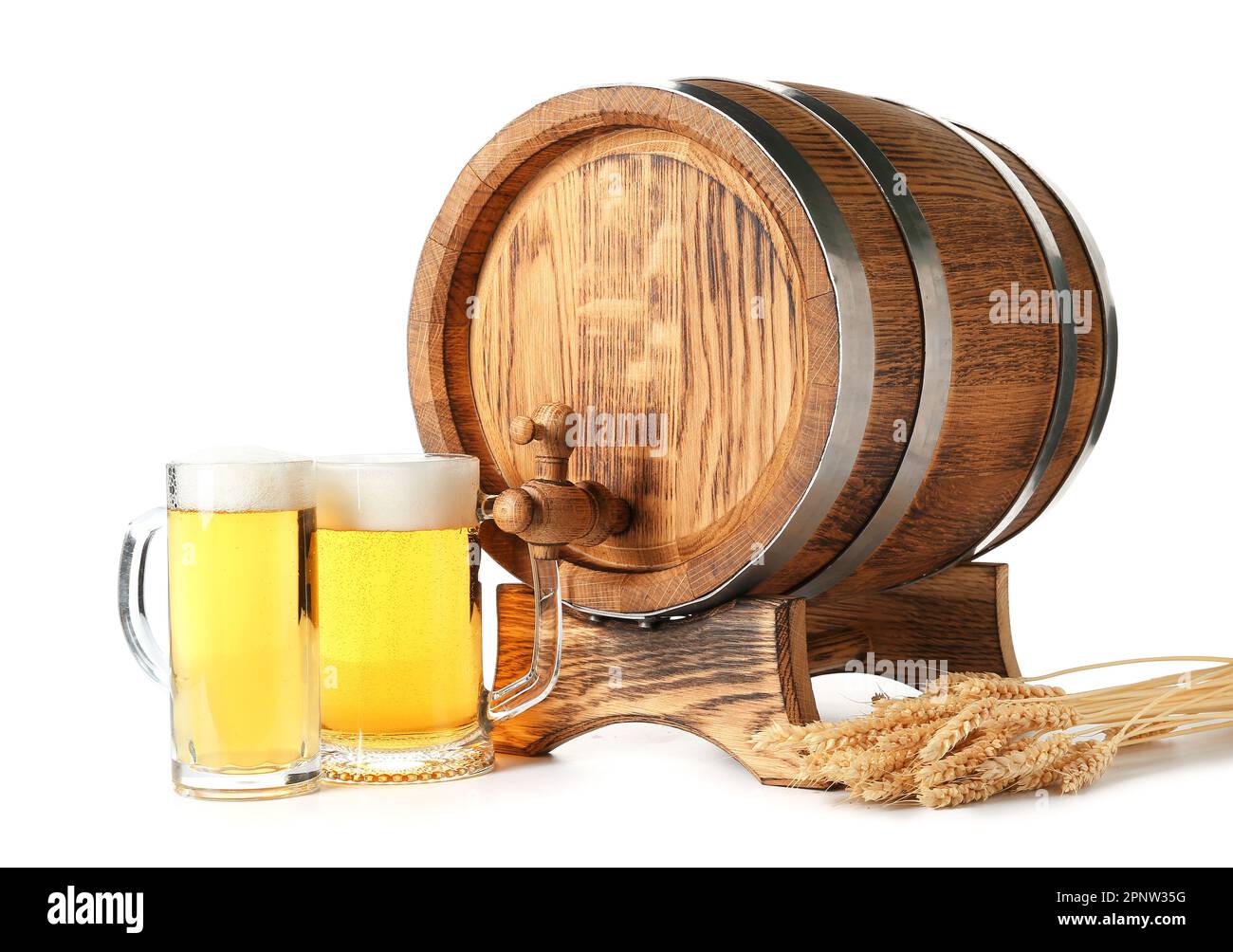 Vintage beer mugs foam Cut Out Stock Images & Pictures - Alamy