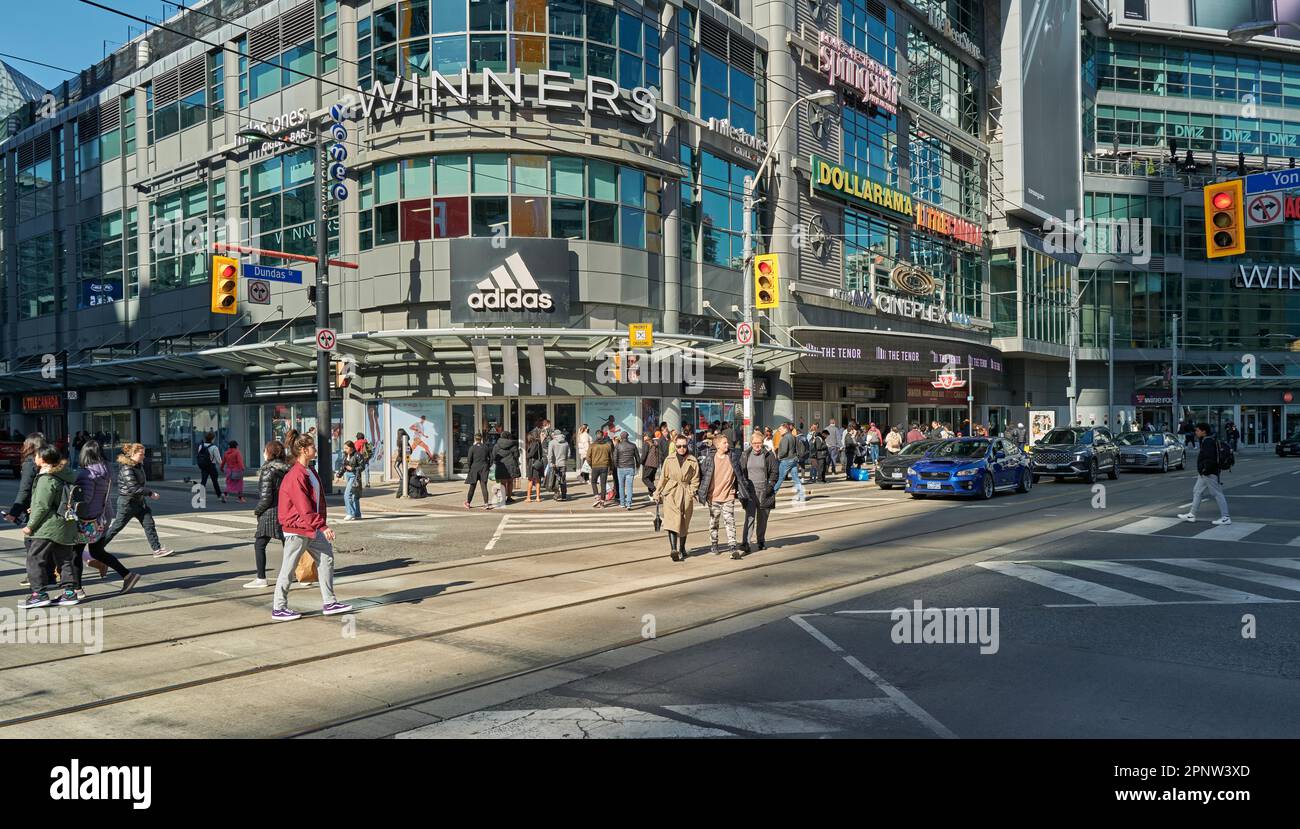Yonge Street Toronto Stock Photo - Alamy