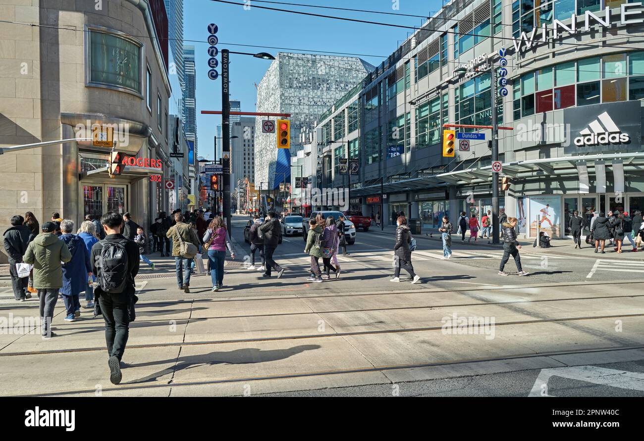 Yonge Street Toronto Stock Photo - Alamy