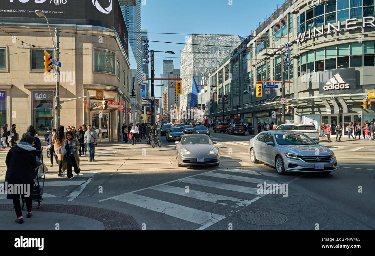 Yonge Street Toronto Stock Photo - Alamy