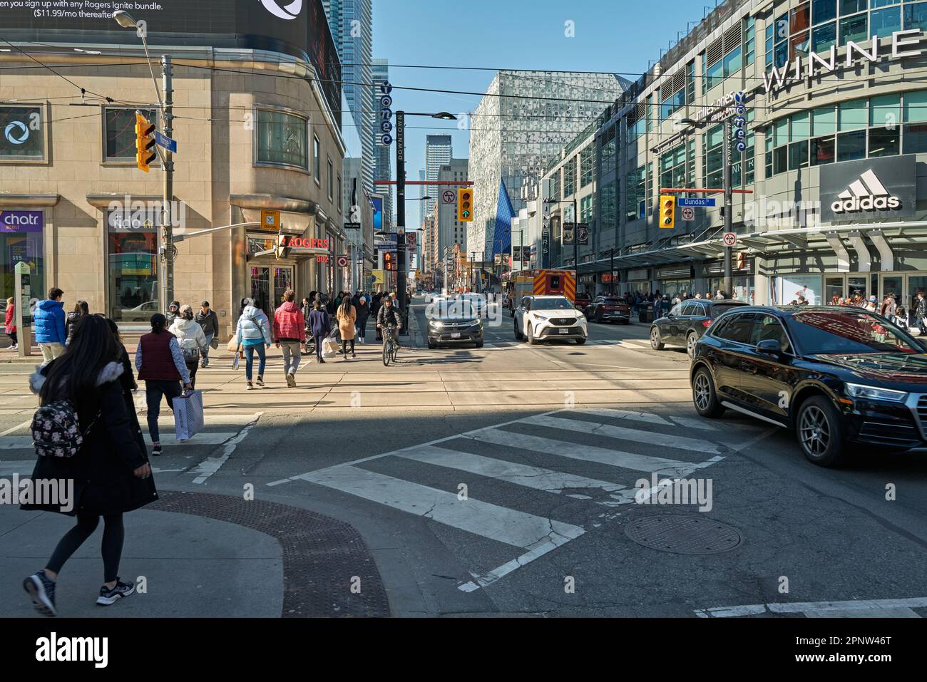 Yonge Street Toronto Stock Photo - Alamy