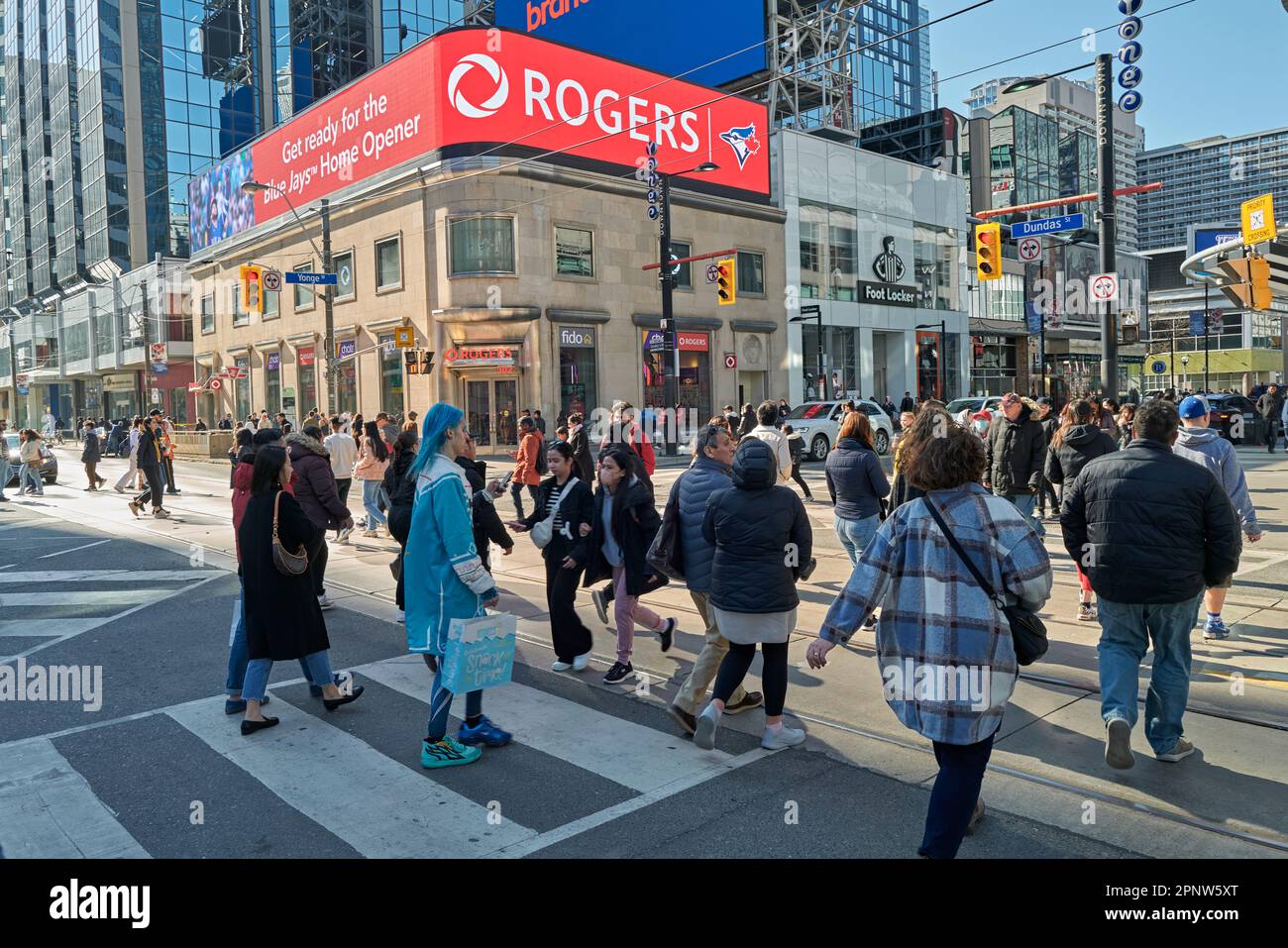 Yonge Street Toronto Stock Photo - Alamy