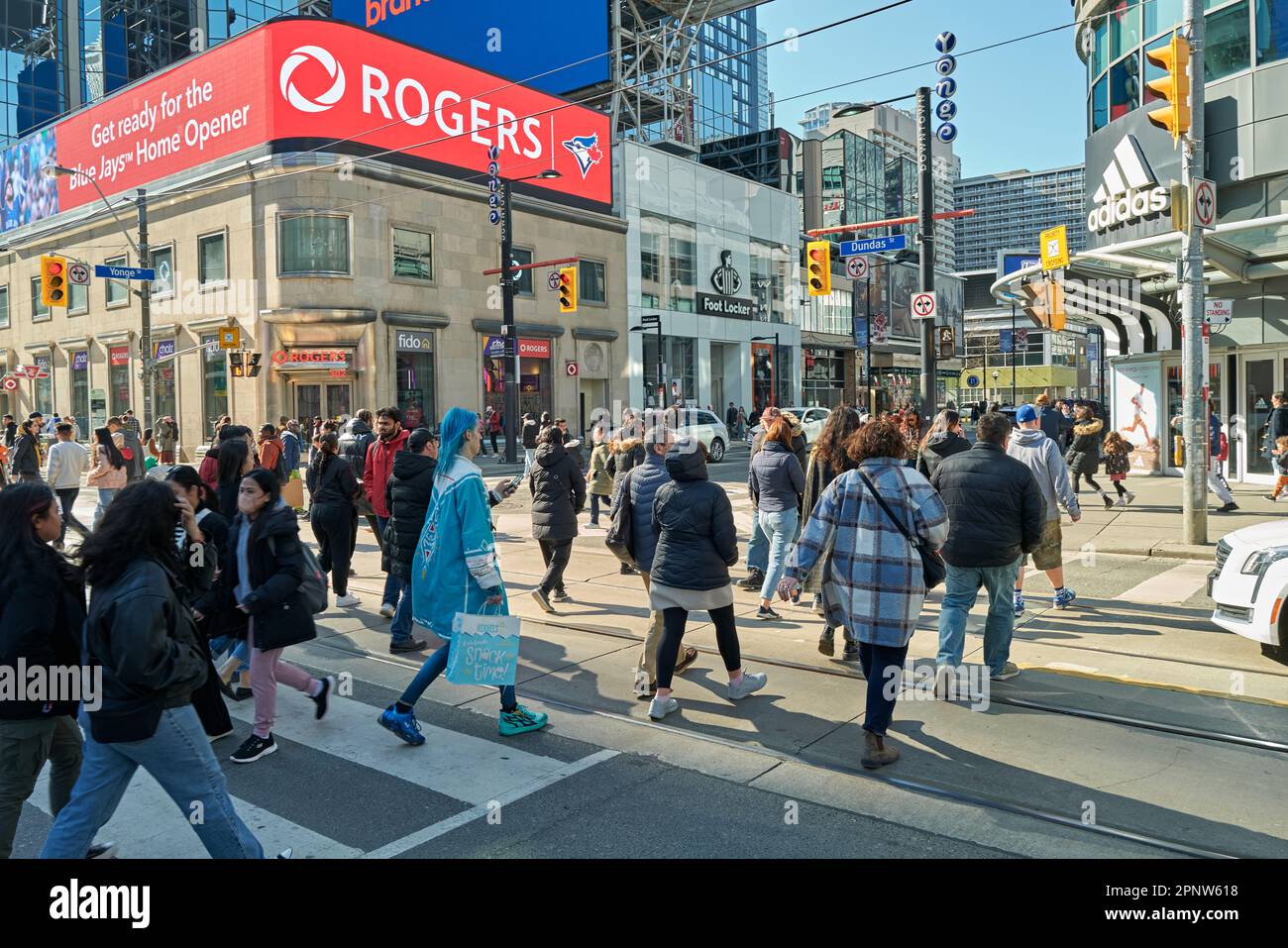 Bloor and yonge hi-res stock photography and images - Alamy