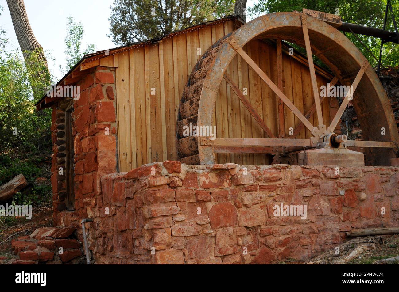 Water wheel arizona hi-res stock photography and images - Alamy