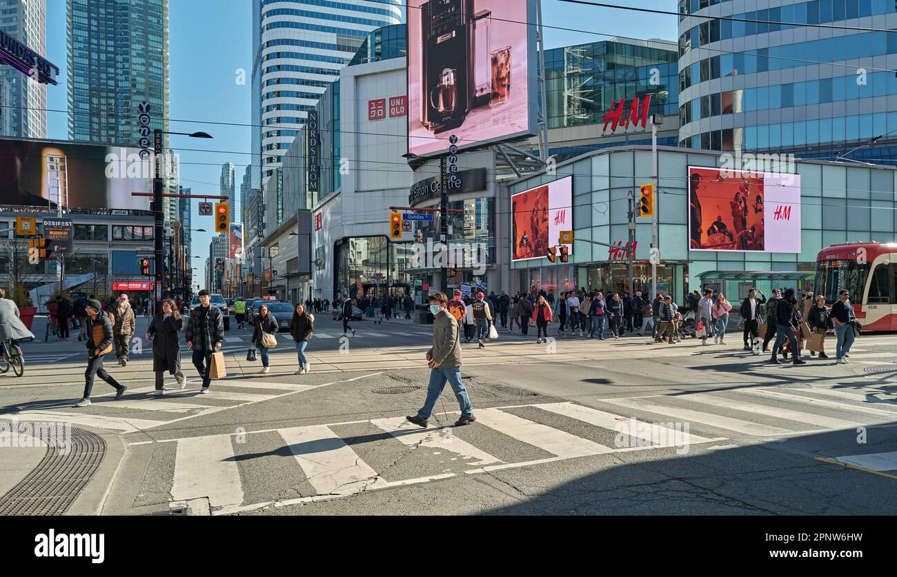Yonge Street Toronto Stock Photo - Alamy