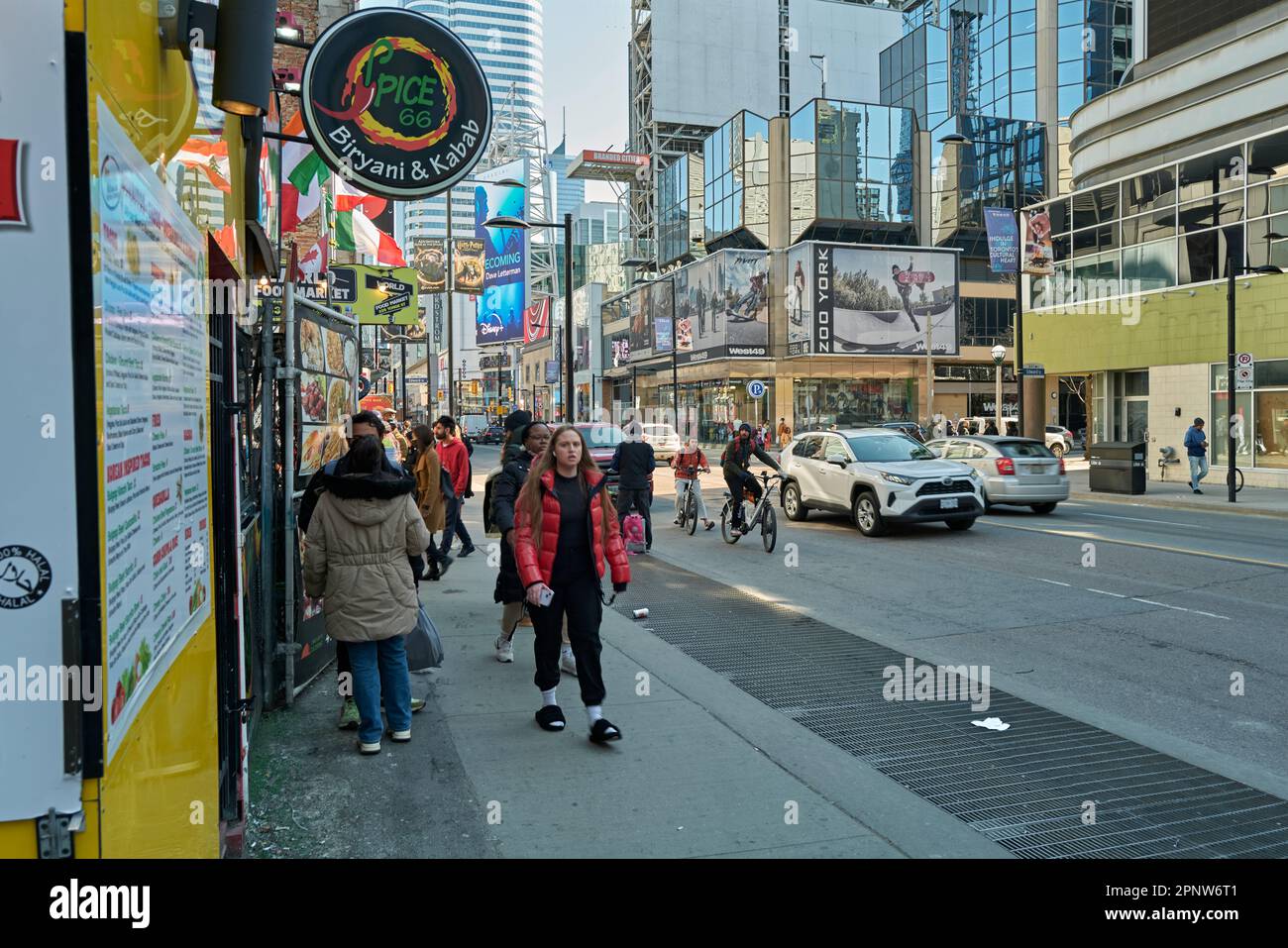 Yonge Street Toronto Stock Photo - Alamy