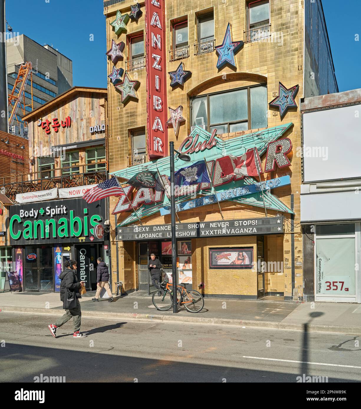 Yonge Street Toronto Stock Photo - Alamy