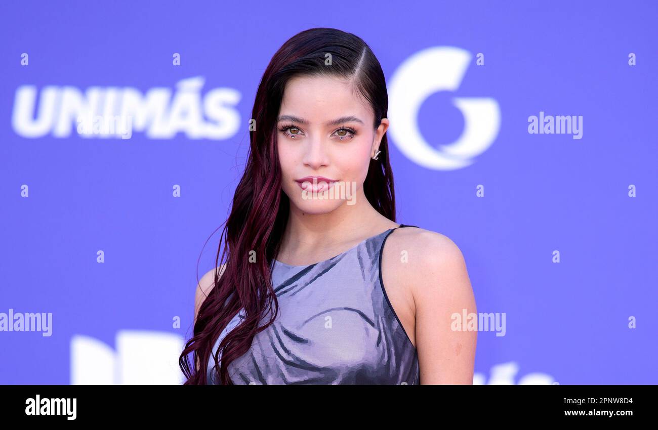 Emilia arrives at the Latin American Music Awards on Thursday, April 20 ...