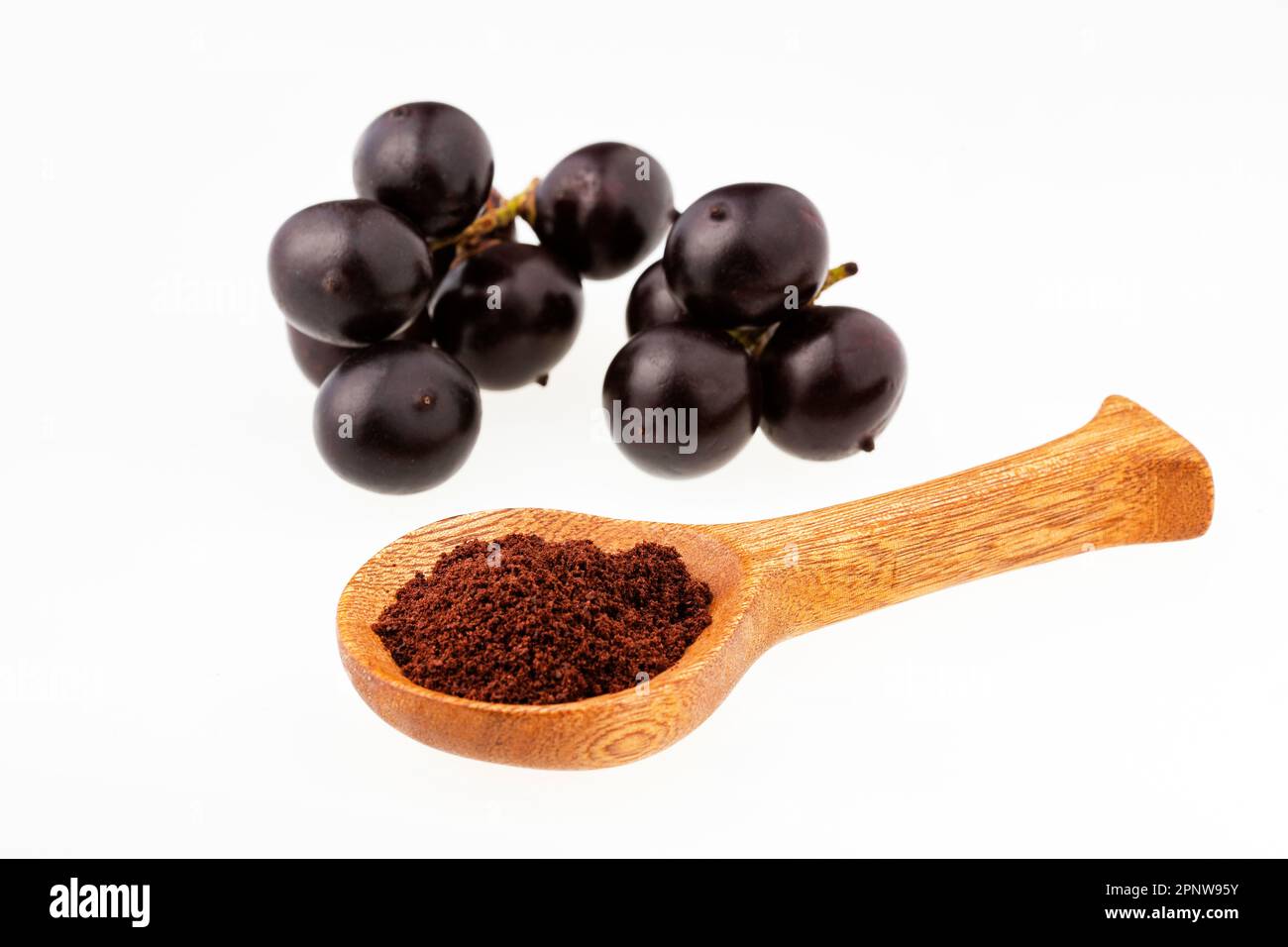 Acai berry powder in spoon - Euterpe oleracea Stock Photo - Alamy