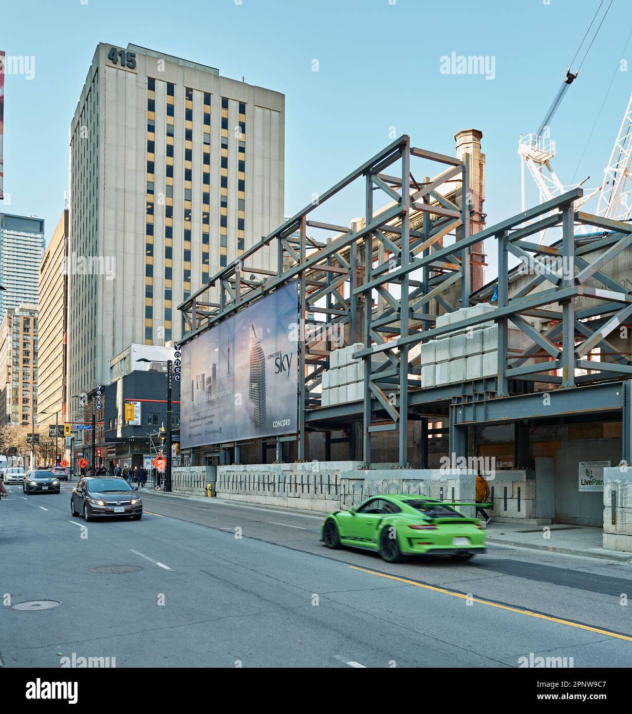 Yonge Street Toronto Stock Photo - Alamy