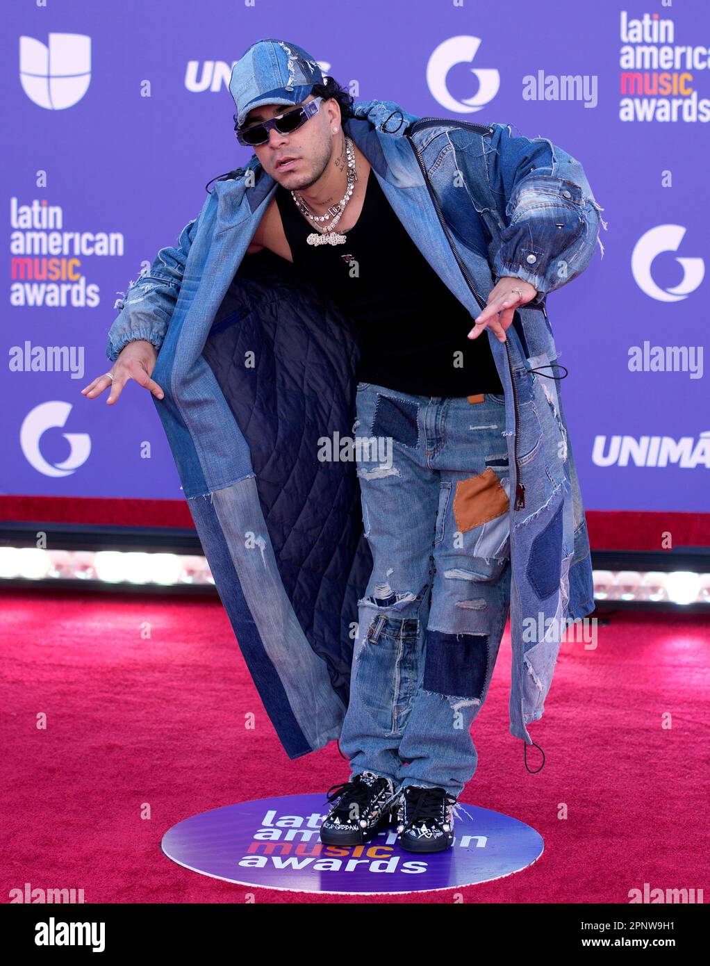 Ryan Castro arrives at the Latin American Music Awards on Thursday ...