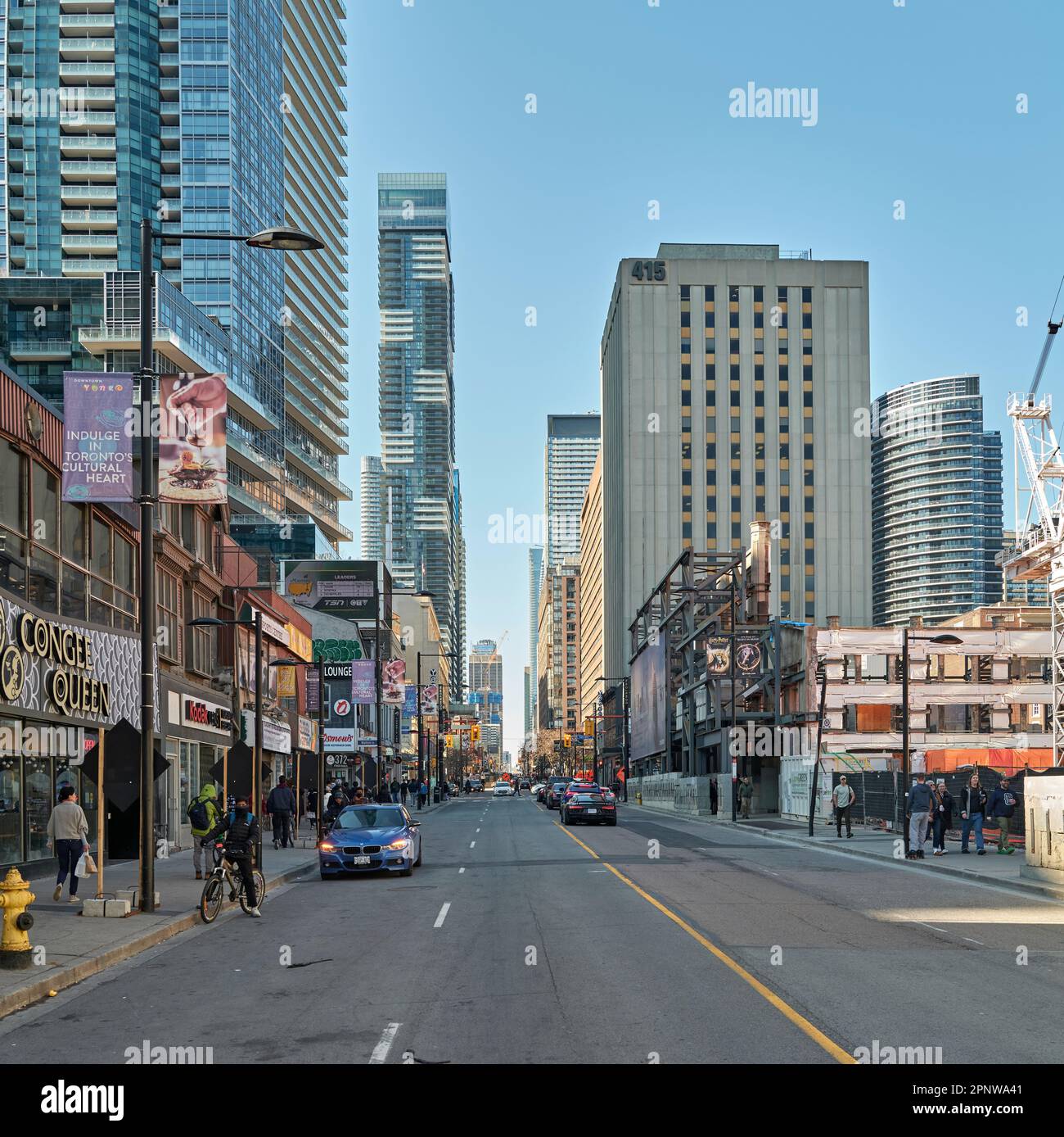 Yonge Street Toronto Stock Photo - Alamy