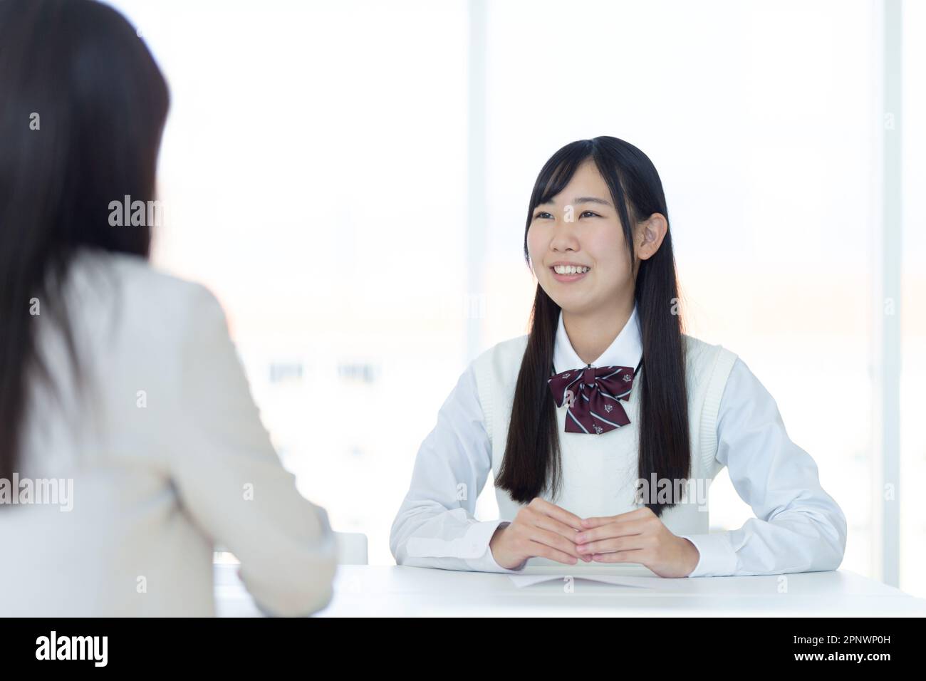 Two students conversation classroom hi-res stock photography and images ...