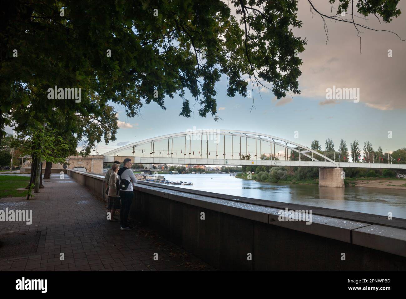 Picture of the belvarosi hid, or downtown bridge. Connecting the two ...