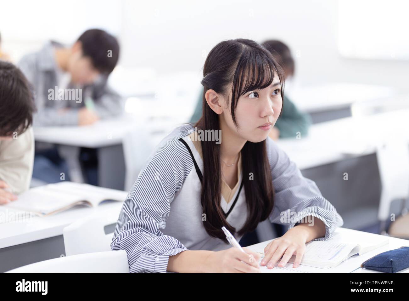Review of the students hi-res stock photography and images - Alamy
