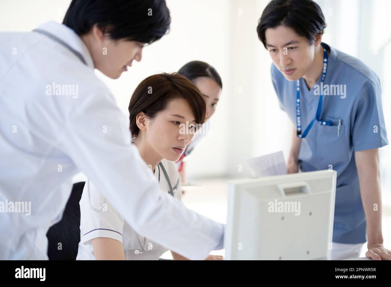 Doctor and nurse watching the monitor Stock Photo - Alamy