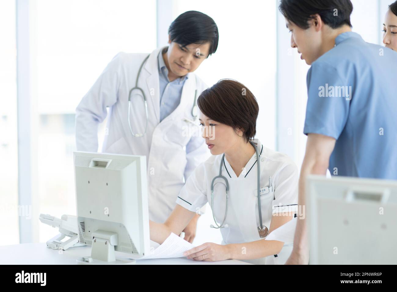 Nurse computer monitor hospital hi-res stock photography and images - Alamy