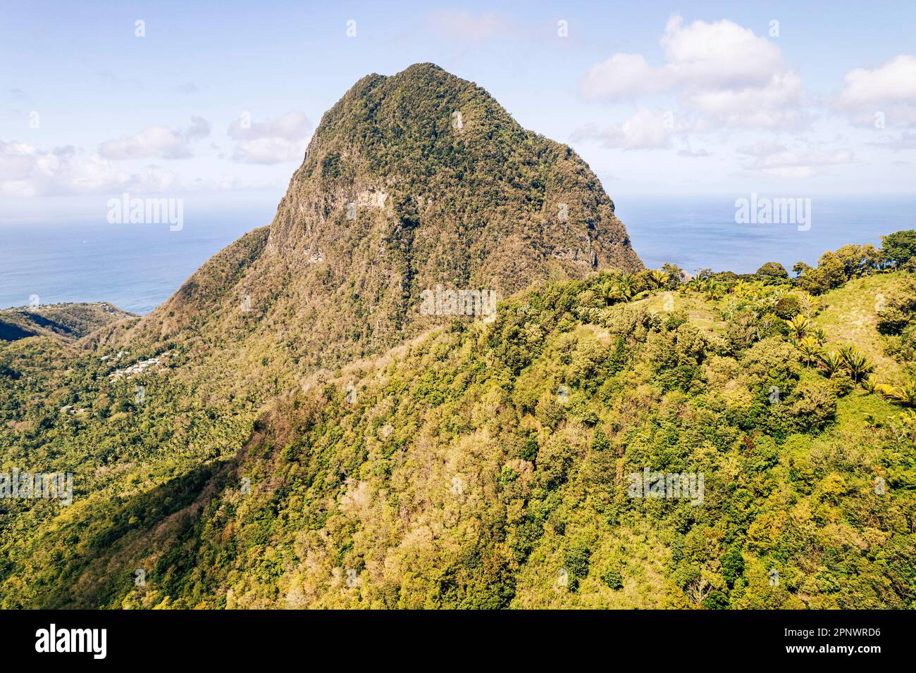 Pitons mountains in st lucia hi-res stock photography and images - Alamy