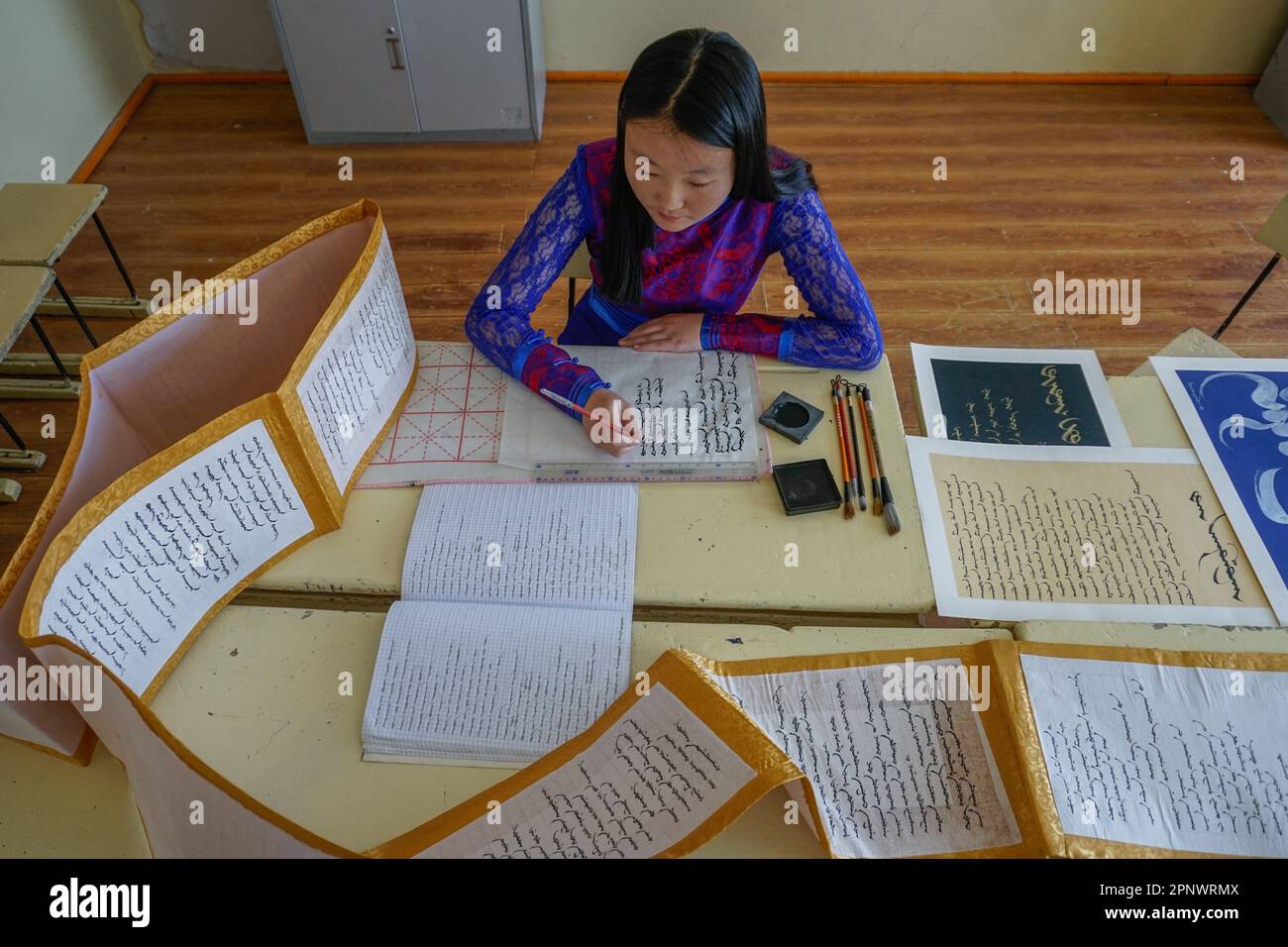 Mongolian calligraphy hi-res stock photography and images - Alamy