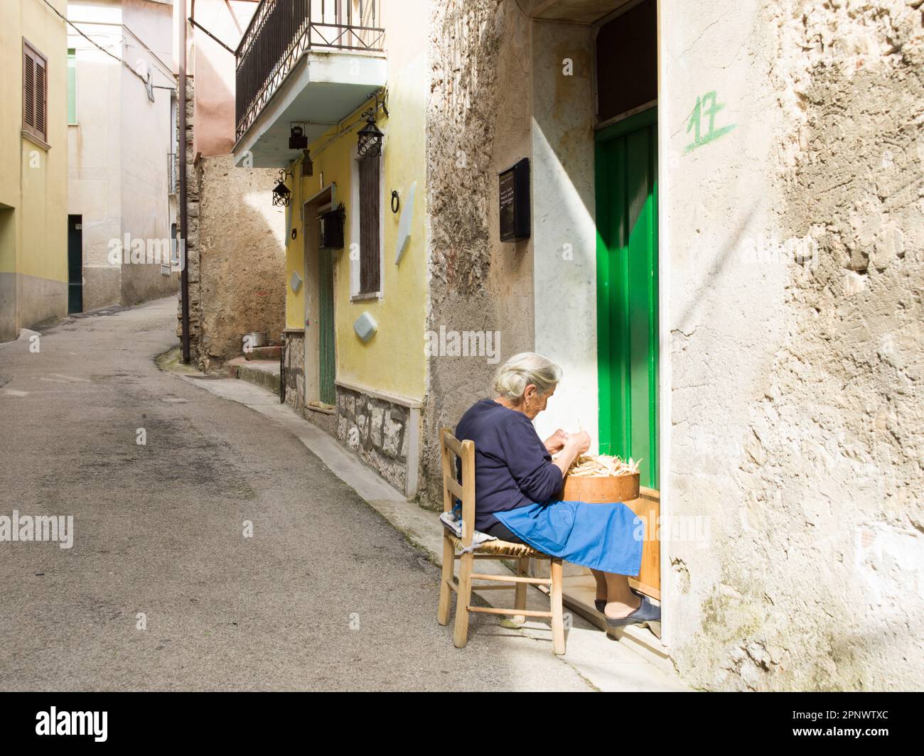 Italian grandma hi-res stock photography and images - Alamy
