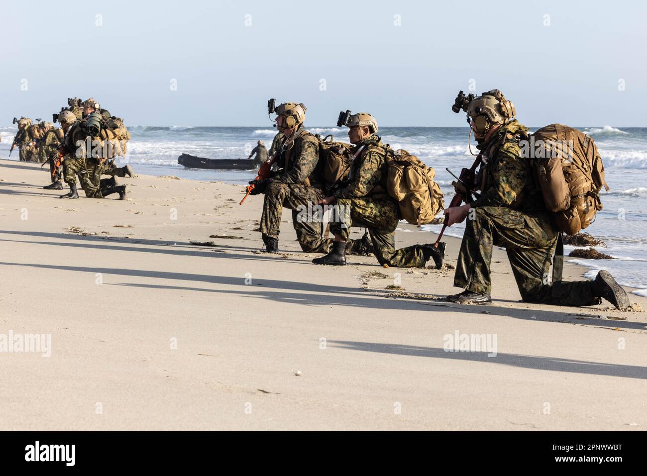 U.S. Marines with 2nd Platoon, Charlie Company, 1st Reconnaissance ...