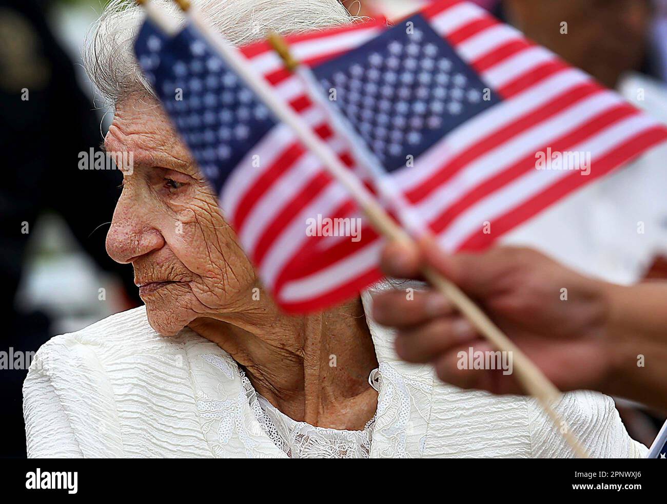 Dolia Gonzalez, the 94-year-old mother of Edinburg's most famous son ...
