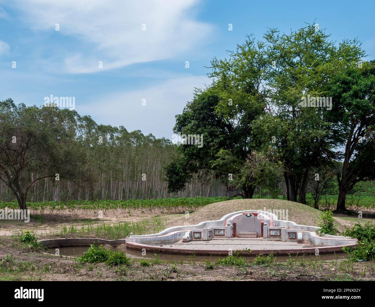 After the burial ceremony hi-res stock photography and images - Alamy