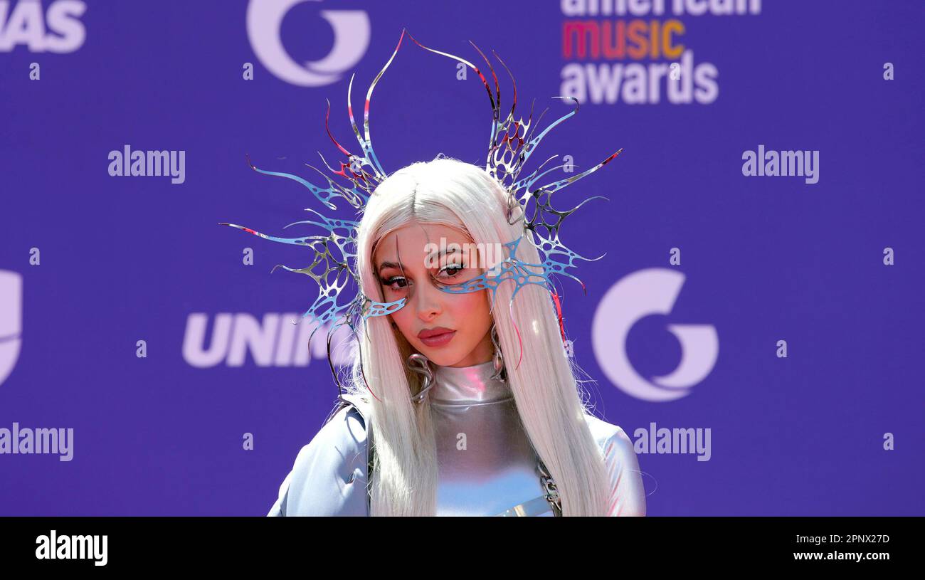Mar Solis arrives at the Latin American Music Awards on Thursday, April ...
