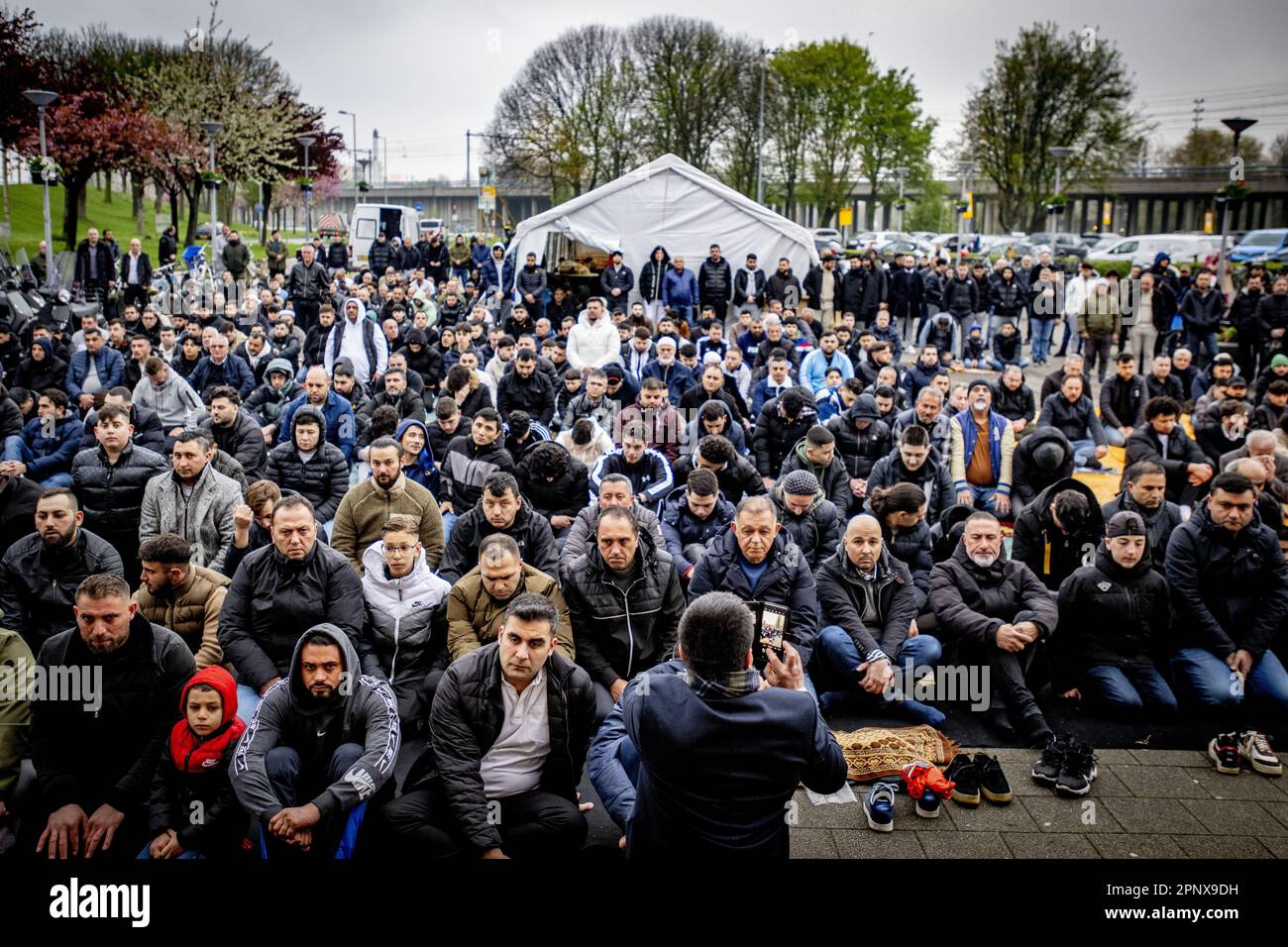 ROTTERDAM - Muslims take part in the morning prayer in the Mevlana ...