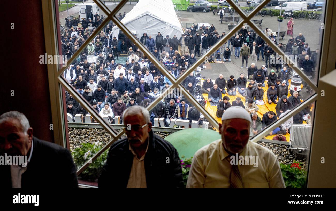 ROTTERDAM - Muslims take part in the morning prayer in the Mevlana ...