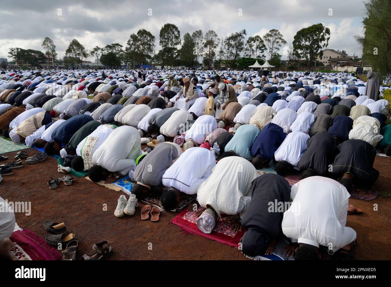 Kenyan Muslims pray in an open ground during the Eid al-Fitr prayers in ...