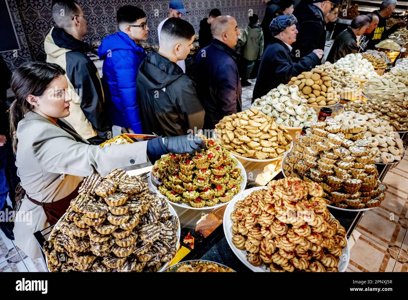 ROTTERDAM - Crowds at the Moroccan bakery Fes during the Sugar Fest ...