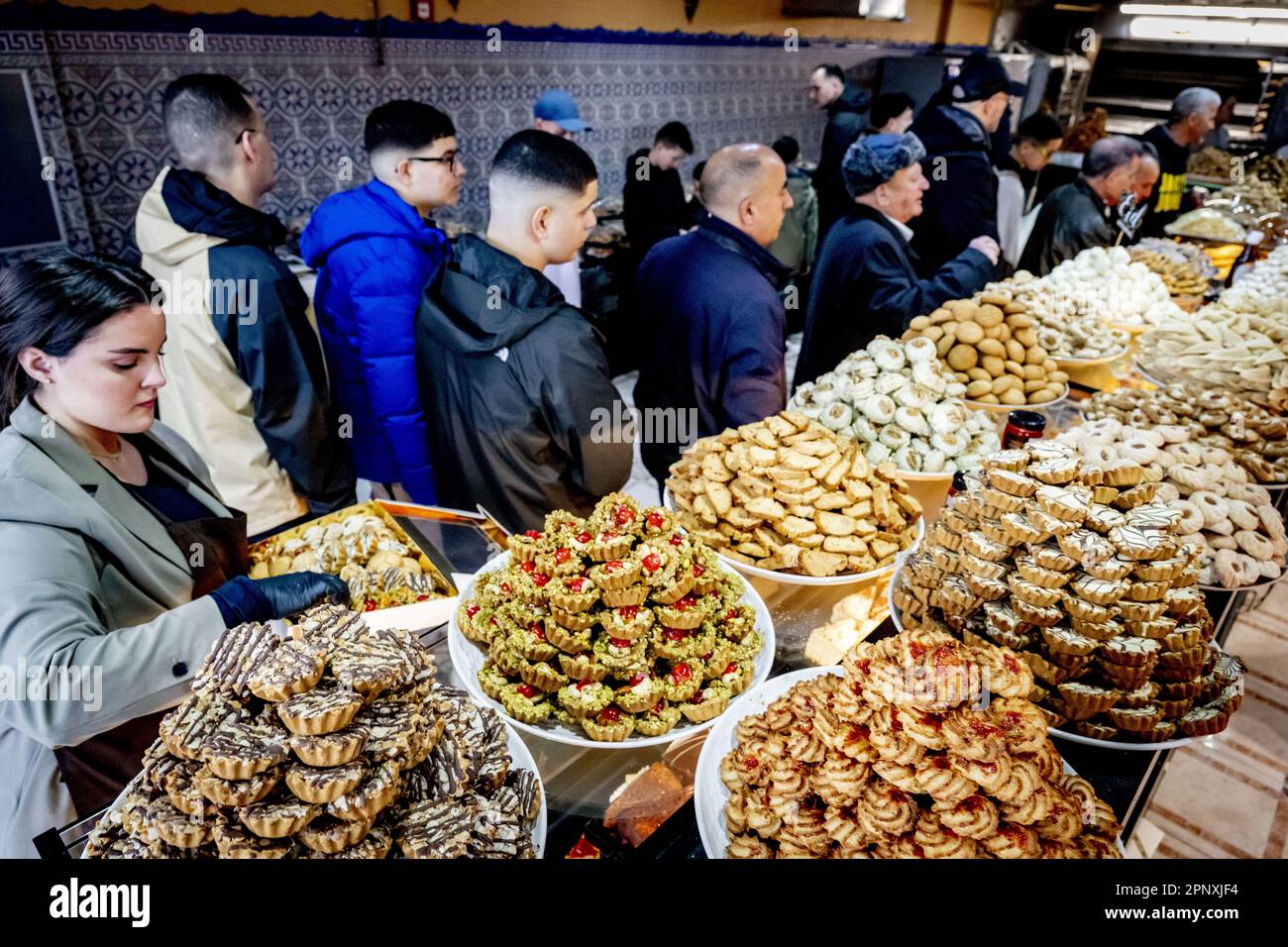 ROTTERDAM - Crowds at the Moroccan bakery Fes during the Sugar Fest ...