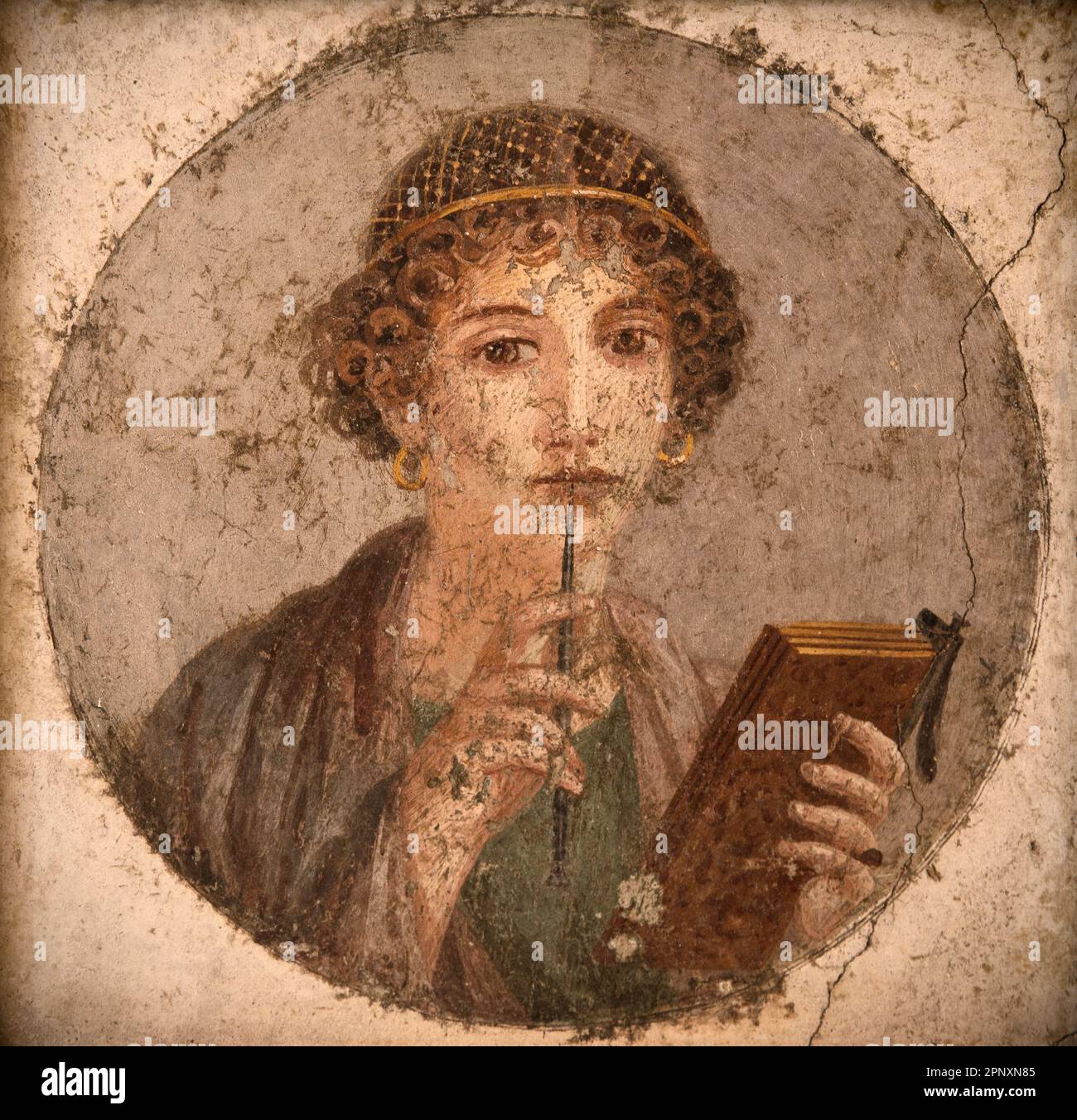 Ancient roman painting woman fresco hi-res stock photography and images ...