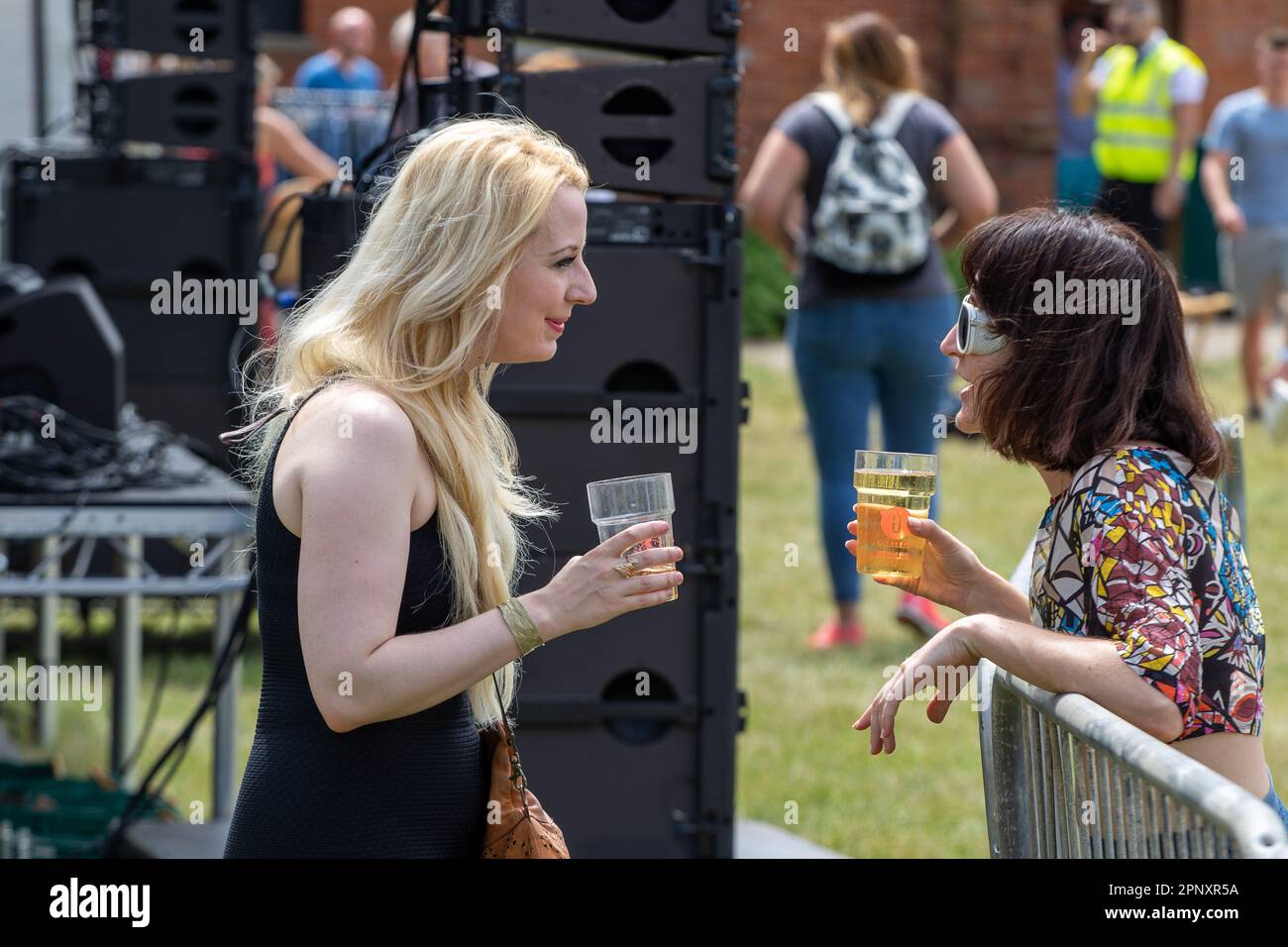 Alternative singer songwriter Hannah Rose Platt chatting with a fan ...