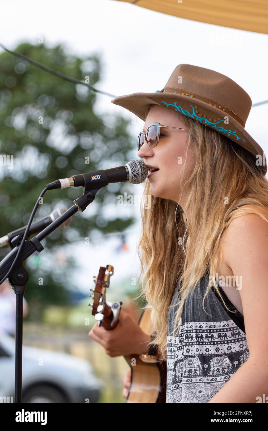 British singer SJ Mortimer at the 2017 Maverick Americana Festival in ...