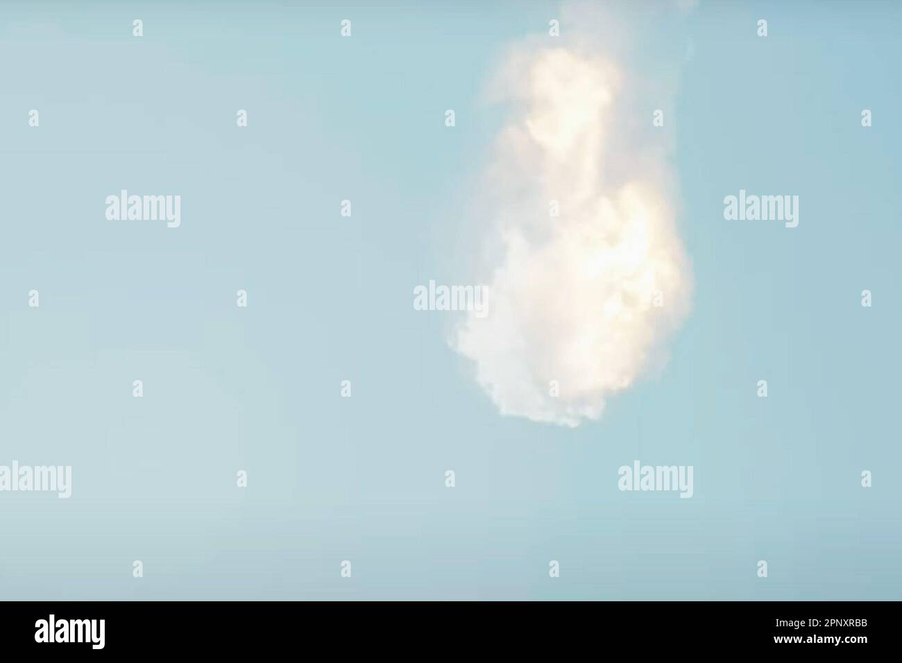 Spacex's starship rocket exploded hi-res stock photography and images ...